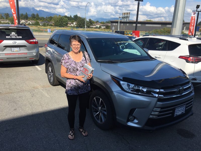Jennifer Steps into Fall With a Highlander | Greater Vancouver, BC
