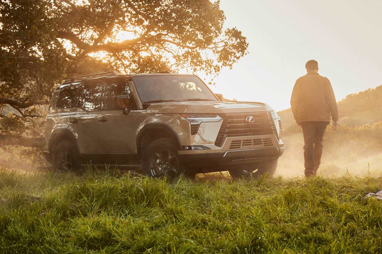 How To Choose Between Lexus TX and Lexus GX - Lexus South Pointe