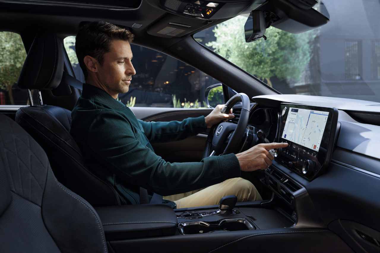 How Do Lexus Self-Charging Hybrid Vehicles Work?