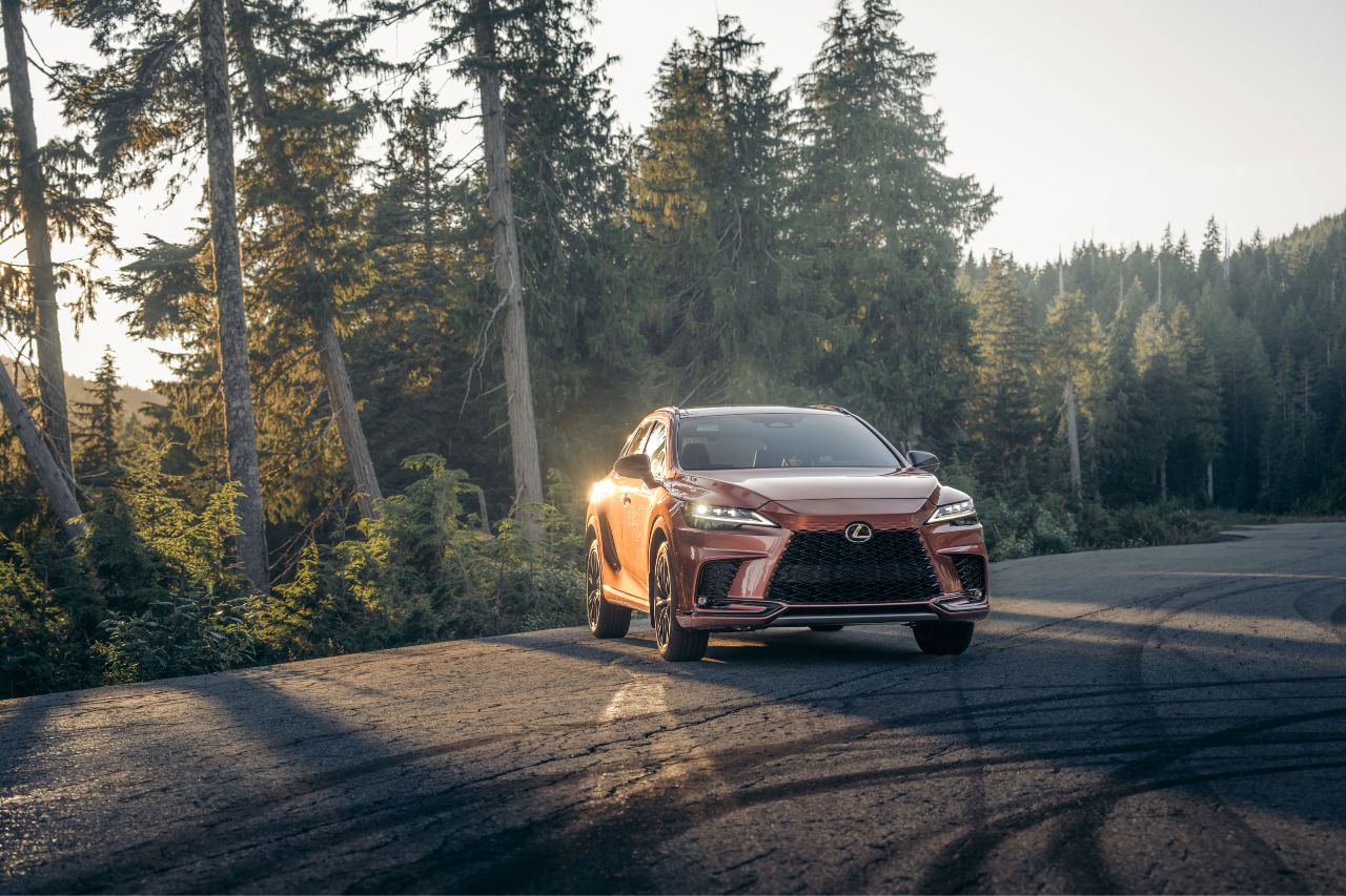 How Do Lexus Self-Charging Hybrid Vehicles Work?