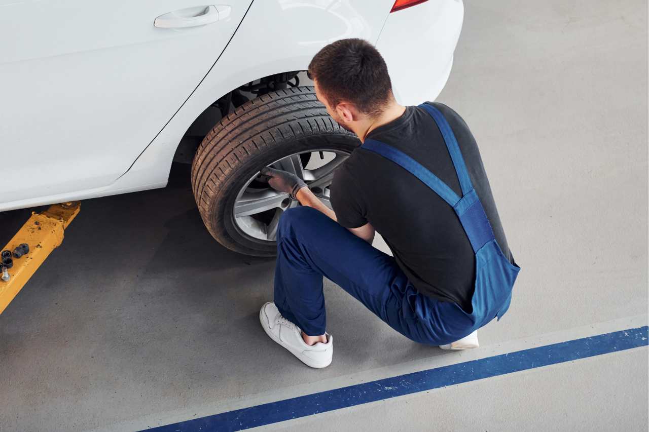 Lexus Tire Rotation & Balance Guide - Lexus South Pointe