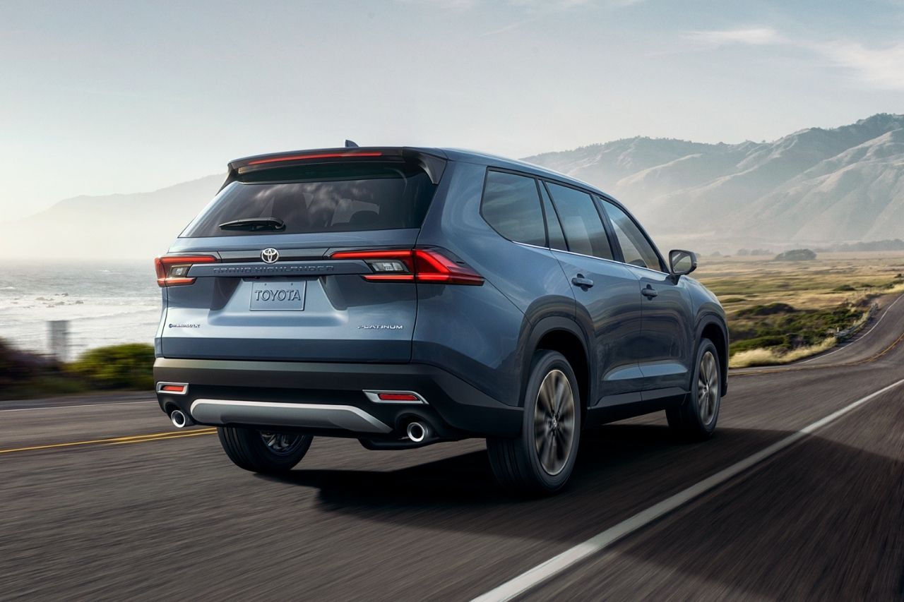 Lexus TX 500h vs Toyota Grand Highlander (2025) - Lexus South Pointe