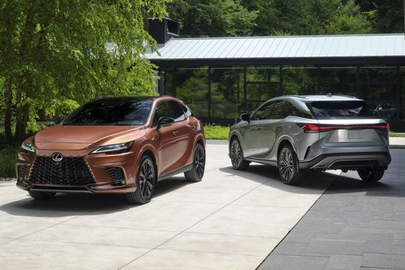Lexus RX vs BMW X5 (2025) - Lexus South Pointe