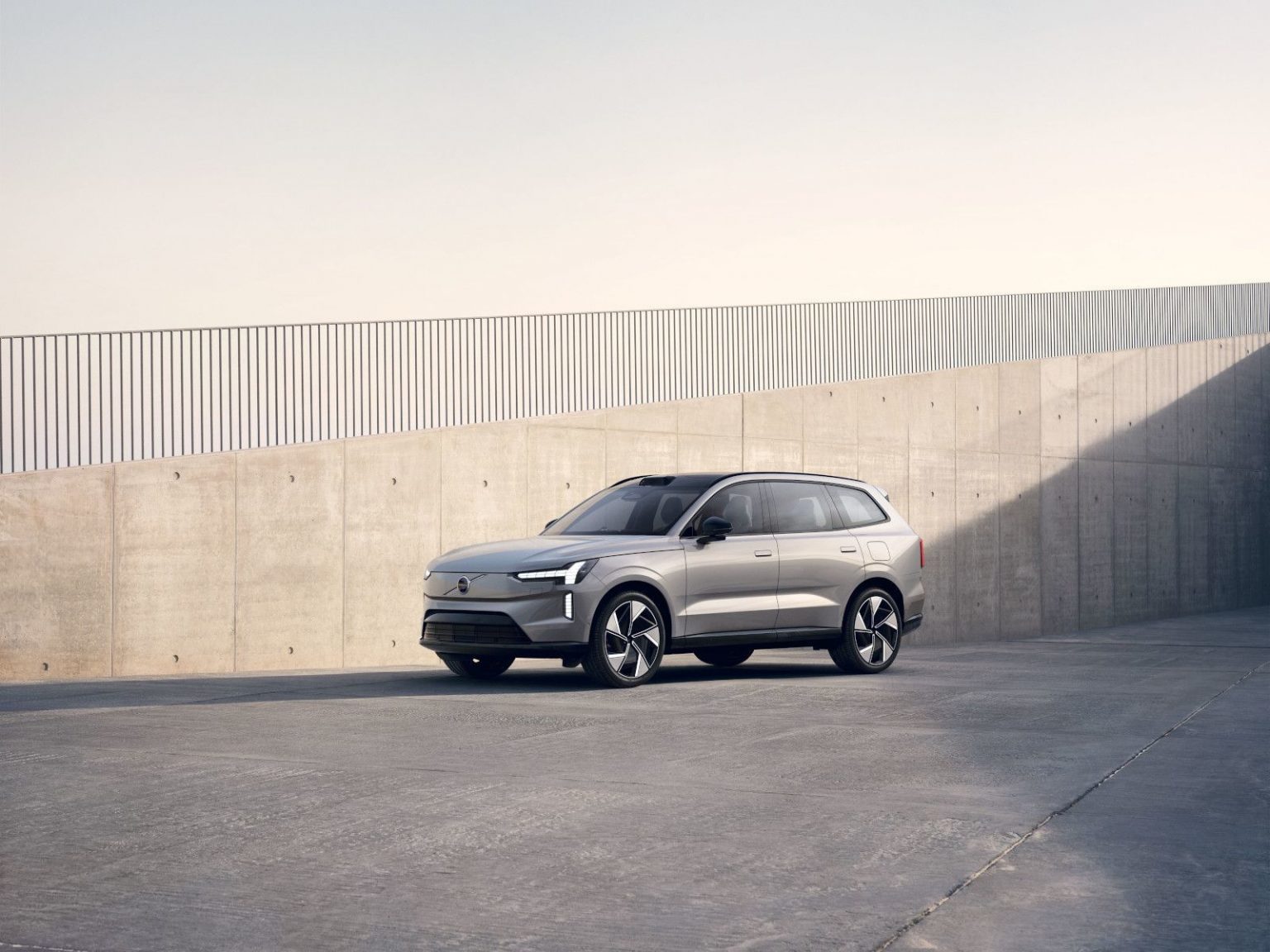 The 2025 Volvo EX90: A New Chapter in Electric Vehicles - Volvo Cars ...